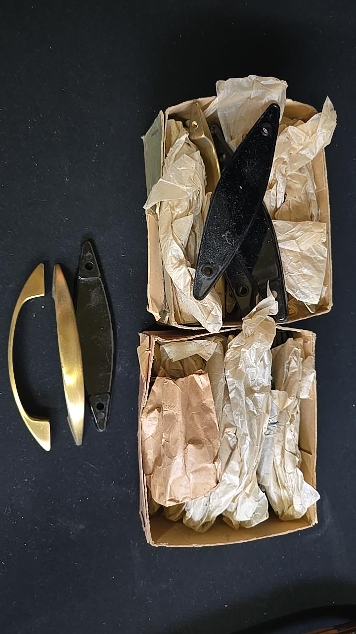 Handtag med bakstycke | Fleasy - flea markets easy